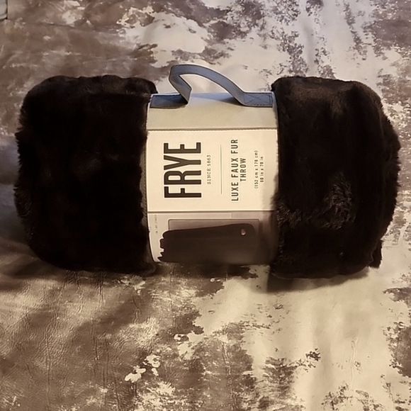 Frye | Bedding | Frye Brown Luxe Faux Fur Throw Size 6x70 | Poshmark